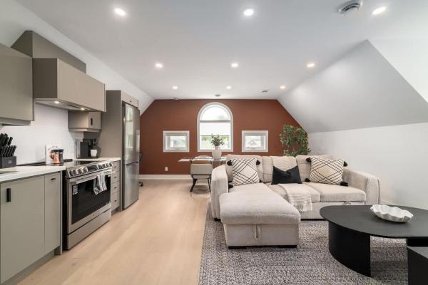 Elegant Parkdale 2br 2 King Beds Sleeps 6 - Toronto