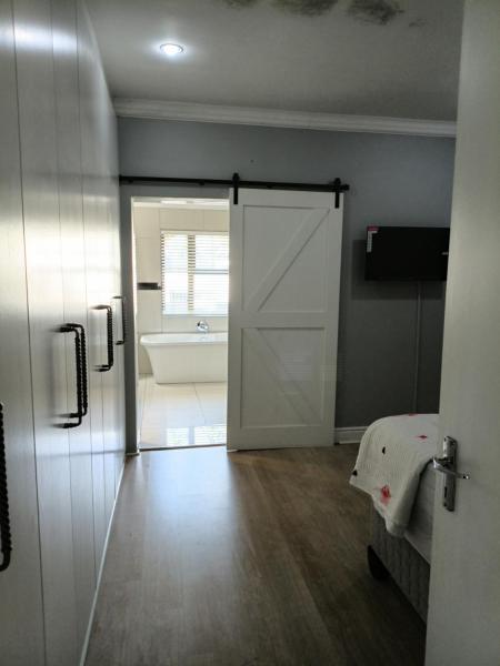 Moltech Guest House - Paarl