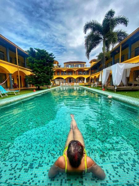 Sur La Mer - Goa