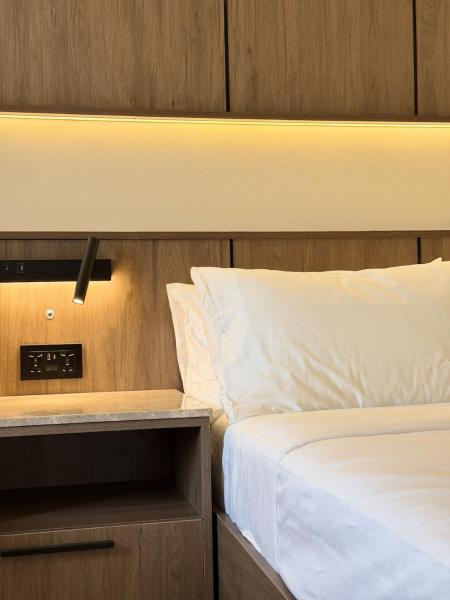 Kabin Premier Suite- Room 418 - Roxas City