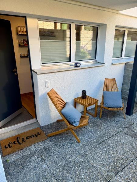 Gemütliches Studio Mit Sitzplatz - Suisse
