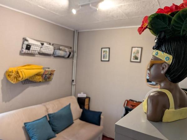 L'orri Des Rives - Cozy Waterfront Retreat - Rennes-les-Bains