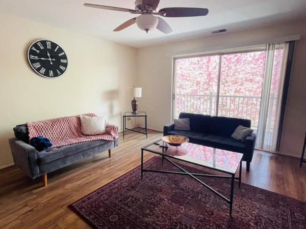 Spacious 2br With Garden & Pool In Elkins Park - Chestnut Hill, PA