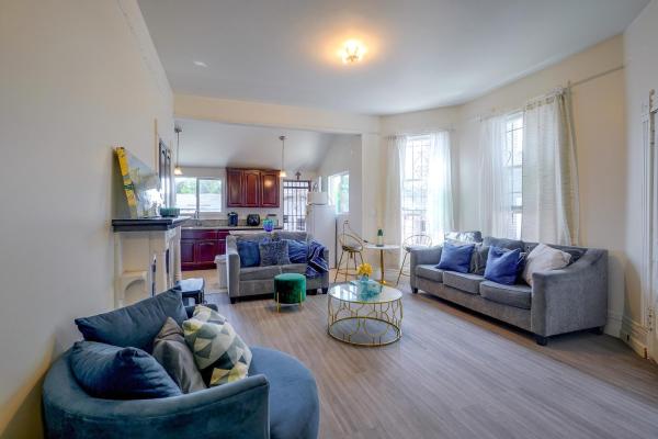 2 Mi To Usc & Venues! Duplex W/ Workout Equipment - Los Angeles