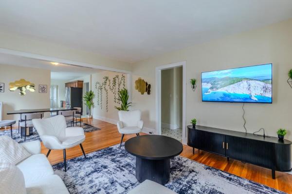 Stylish 5br 2ba Home Boston, Tufts, Free Parking - Cambridge