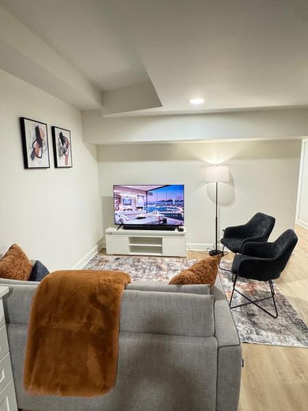 Cozy Riverview Nook - Kingston