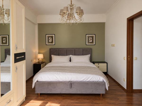 Central Retreat 2 Bedroom Apartment - Chișinău