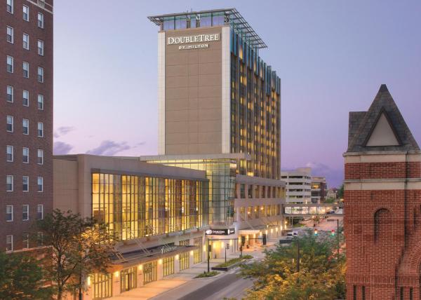 Doubletree By Hilton Hotel Cedar Rapids Convention Complex - Cedar Rapids, IA