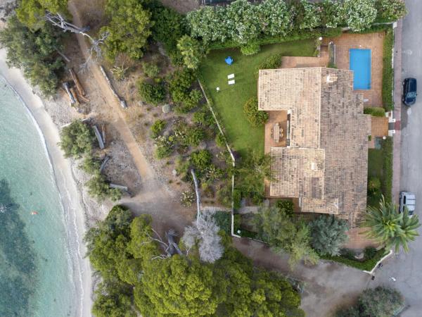Holiday Home Villa Es Pinaro - Beach Front By Interhome - Cala Bona