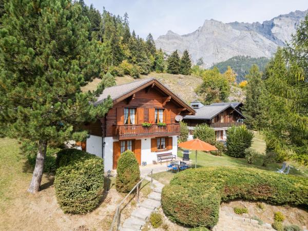 Chalet Authentique Avec Vue Montagne, Cheminée & Jardin - Canton of Valais