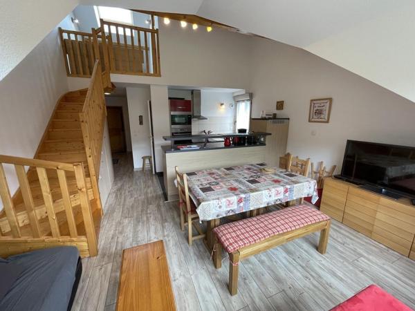 Appartement En Duplex Avec Parking - 6 Pers. - Vic-sur-Cère