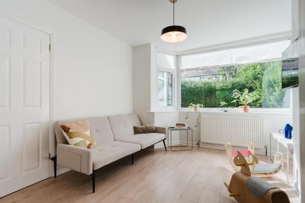 Family Friendly 3br Home - Easy Transport & Free Parking - Bolton
