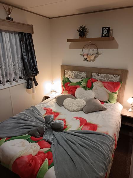3 Bedroom Caravan, Edi Rita, Robin Hood, Pet Friendly - Rhyl