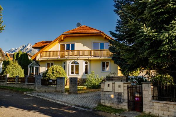 High Tatras Family Mansion With Sauna, Jacuzzi & Gym - Poprád