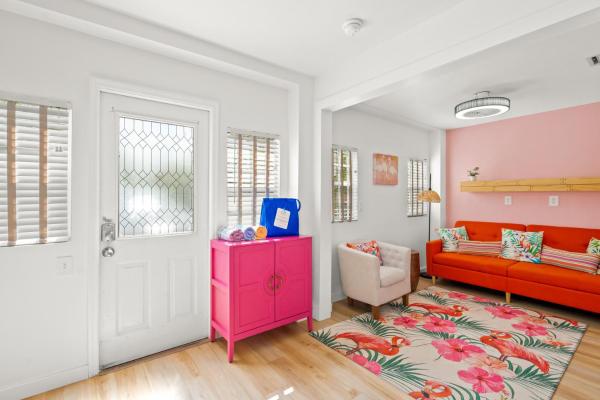 Flamingo 1br Beach-side Villa In Siesta Key With Pool - Siesta Key, FL