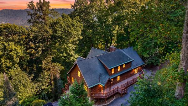 Mountain View Lodge By Avantstay - Asheville, NC