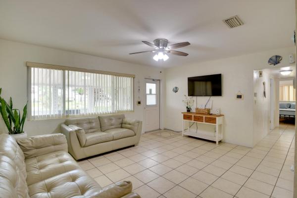 4 Mi To Shore: Family Home In Daytona Beach - Daytona Beach, FL