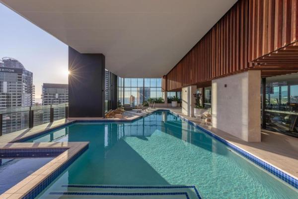 Modern 2 Br Apartment In The Heart Of Broadbeach - Broadbeach