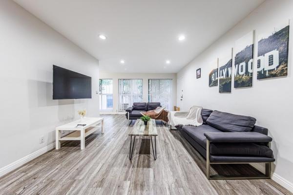 Spacious Beverly Hills Apartment 2br 2ba - Beverly Hills