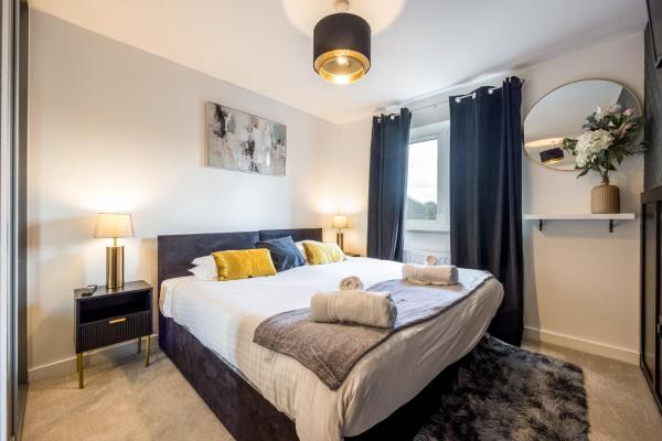 Stylish 3 Bed Home Near Bicester Village Sleeps 7 - ビスター