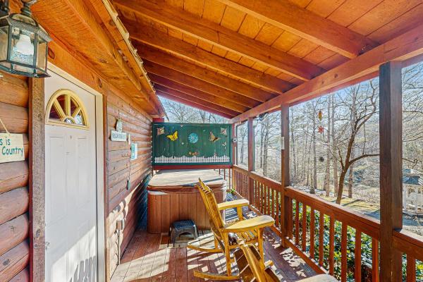 Cozy Cabin Sleep 3 Hot Tub Free Attraction Ticket - Townsend, TN