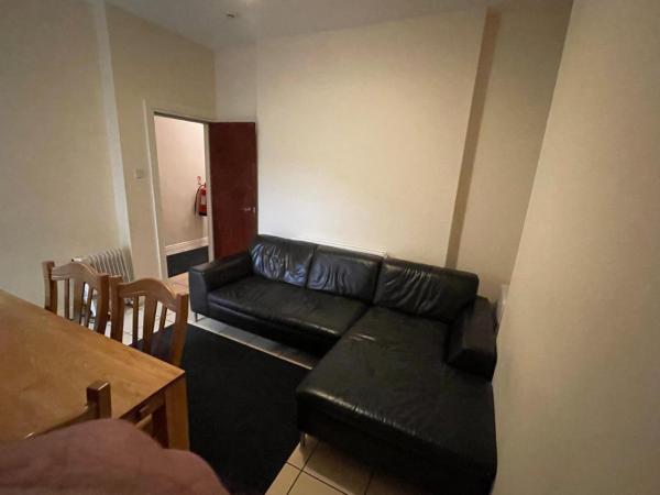 Large Spacious House To Let - Belfast