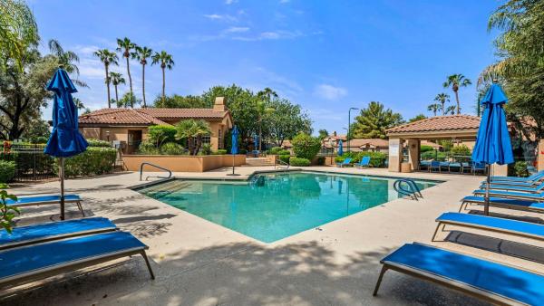 Roadrunner Haven — Warm And Welcoming Monthly Rent - Scottsdale, AZ