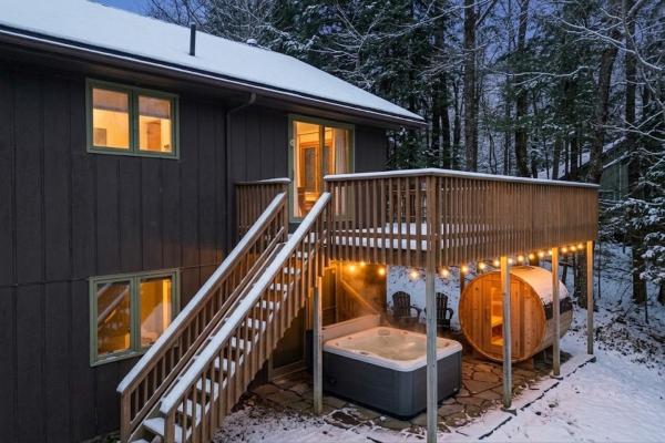 Killington Ski Haus Sleeps 16, 5 Min K1, Hot Tub - Killington, VT