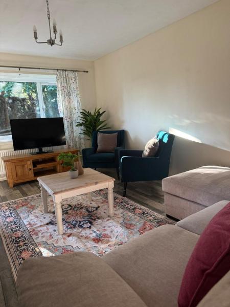 3br Lakefront Home - Walks, Views & Free Parking - Loughborough