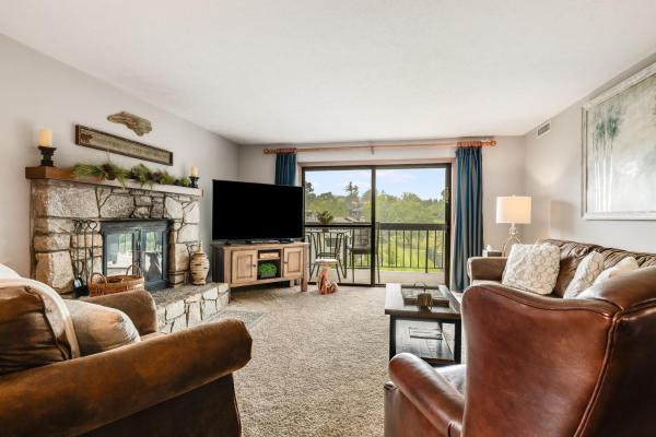 Easy Access Chetola Condo, 2 Kings, Blowing Rock, No Steps! - Blowing Rock, NC