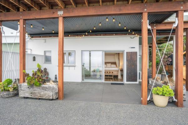 St Clair Dawn Oasis - Ocean Views And Private Sauna - Dunedin
