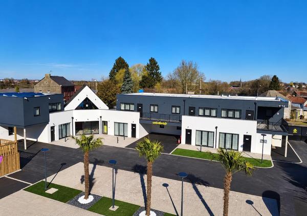 Appartement Malibu 1 Chambre Avec Wi Fi Gratuit Parking Privé Gratuit Et Piscine Dans La Résidence - Maubeuge