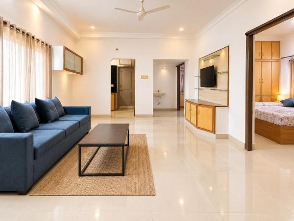 Grand And Spacious 2bhk Apartment In Tirupati Near Railway Station With Ac Bedrooms, Fully Equipped Kitchen And Parking Facility - Tirupati