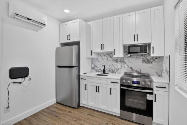 Newly Renovated Studio Near Beach Downtown Unit 6 - Miramar, FL