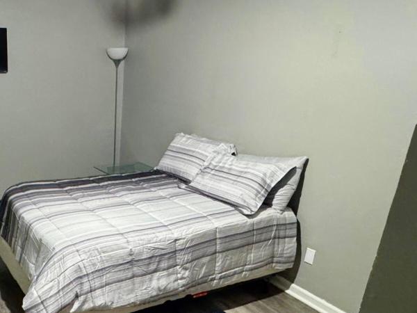 10 Min From Airport Suite No Xtra Fee, Self Chk - ジョージア州