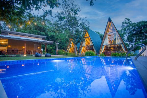 Greenpeak Serene Luxury Cabanas - Hikkaduwa