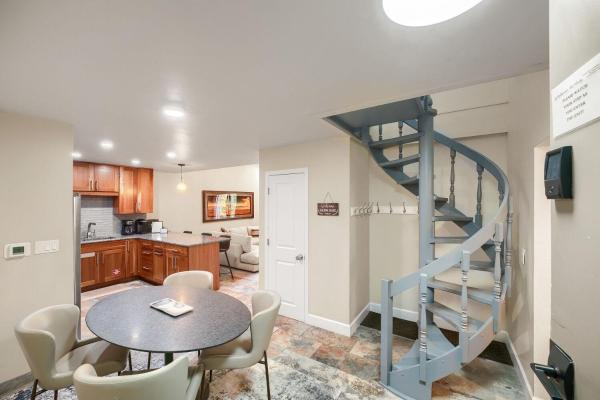 Snowlion Condos 302 Condo - Vail, CO