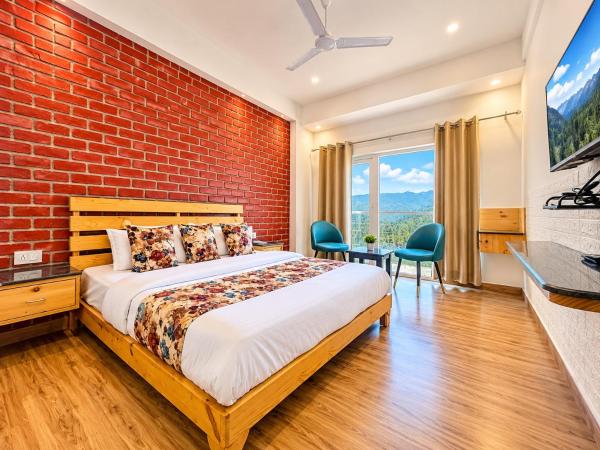 Pine View Luxury Resort With Mountain View & Premium Rooms Mussoorie Near Jw Marriott - Mussoorie