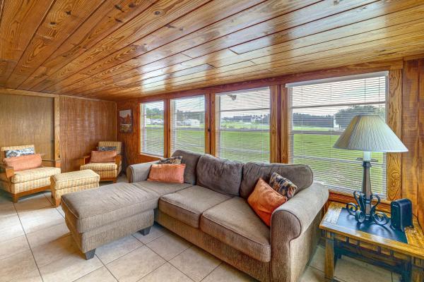 Live Life On 'Island Time' Community Pool + Beach - Clermont, FL