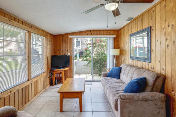 Lake Louisa Getaway 'License To Chill' - Winter Garden, FL