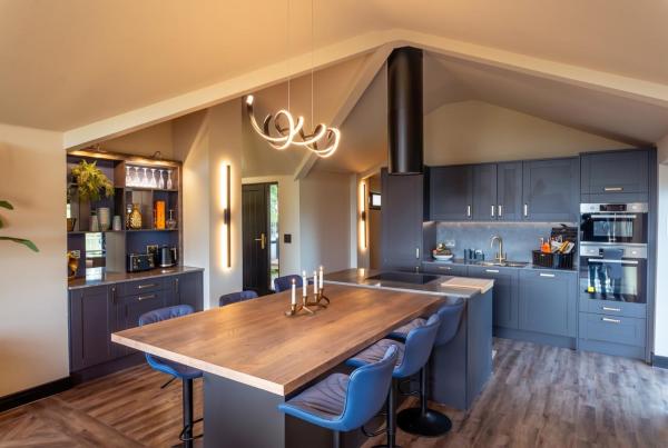 Lakefront Escape In Bonvilston With Hot Tub - Barry