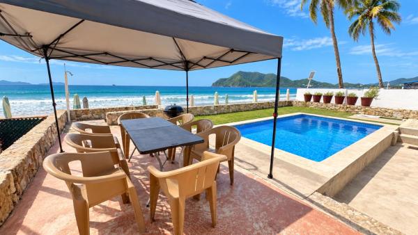 Casa Latinna A Pie De Playa - 만사니요