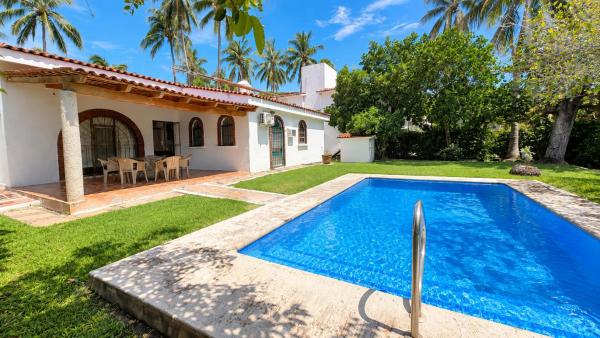 Casa Silvia Con Alberca Privada - Manzanillo