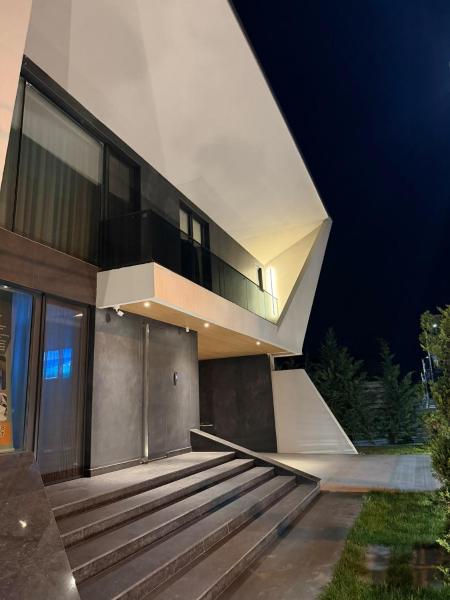 Knight Resort Villa & Rooms - Bucharest