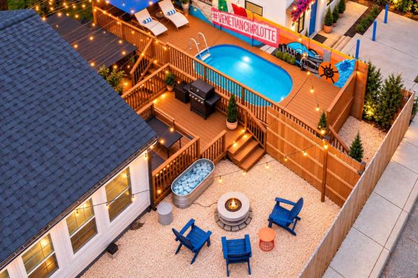 Venetian Pool Hot Tub Sauna And Cold Plunge - 샬럿