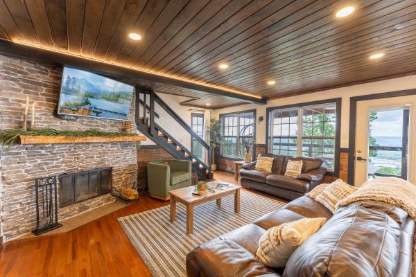 Mountain High Cabin With Hot Tub Fire Pit & Indoor Pool - Guntersville Lake