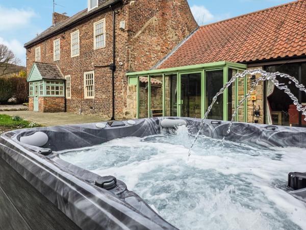 The Farmhouse - Ukc9936 - Gateshead