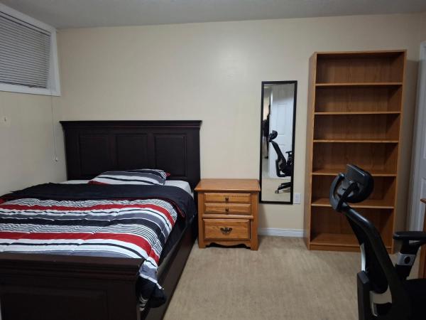 Beside U Of Guelph Residence Rm 1 - Guelph
