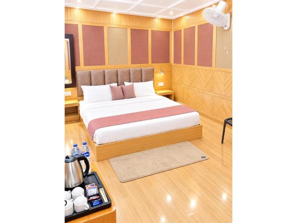 The Grand Hotel Nainital Crow - Nation - Royal Stay With Spacious Rooms, Modern Comforts & Tranquil Mountain Views - Nainital