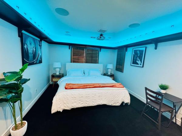 Cozy King Size Room With Peaceful Canyon Views - Santa Clarita, CA